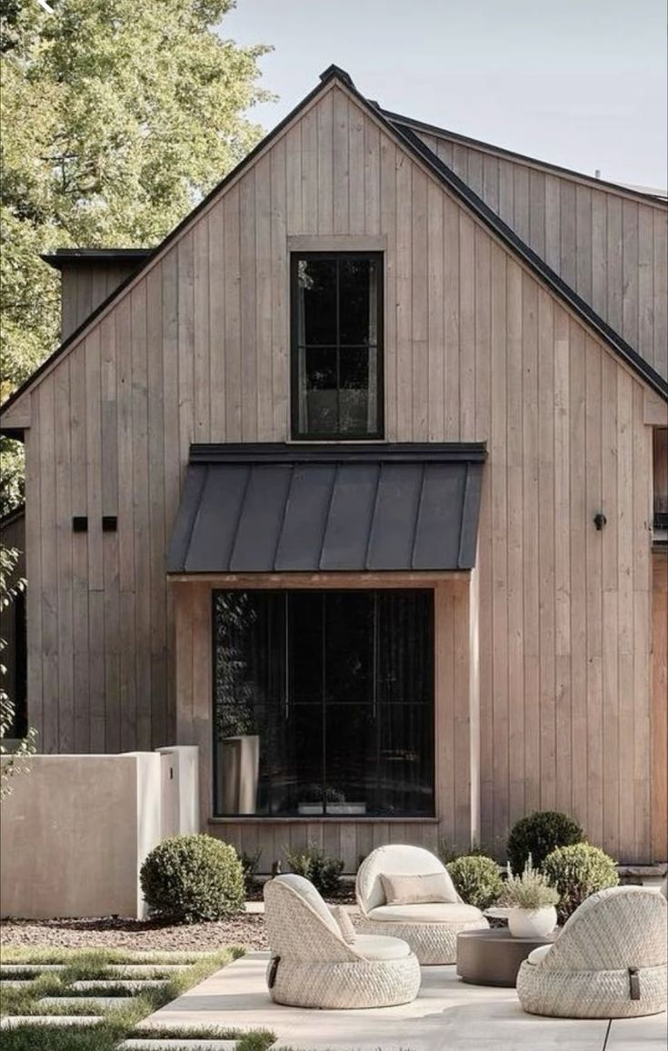 Creating a Capsule Home – Rustic Charm Interiors